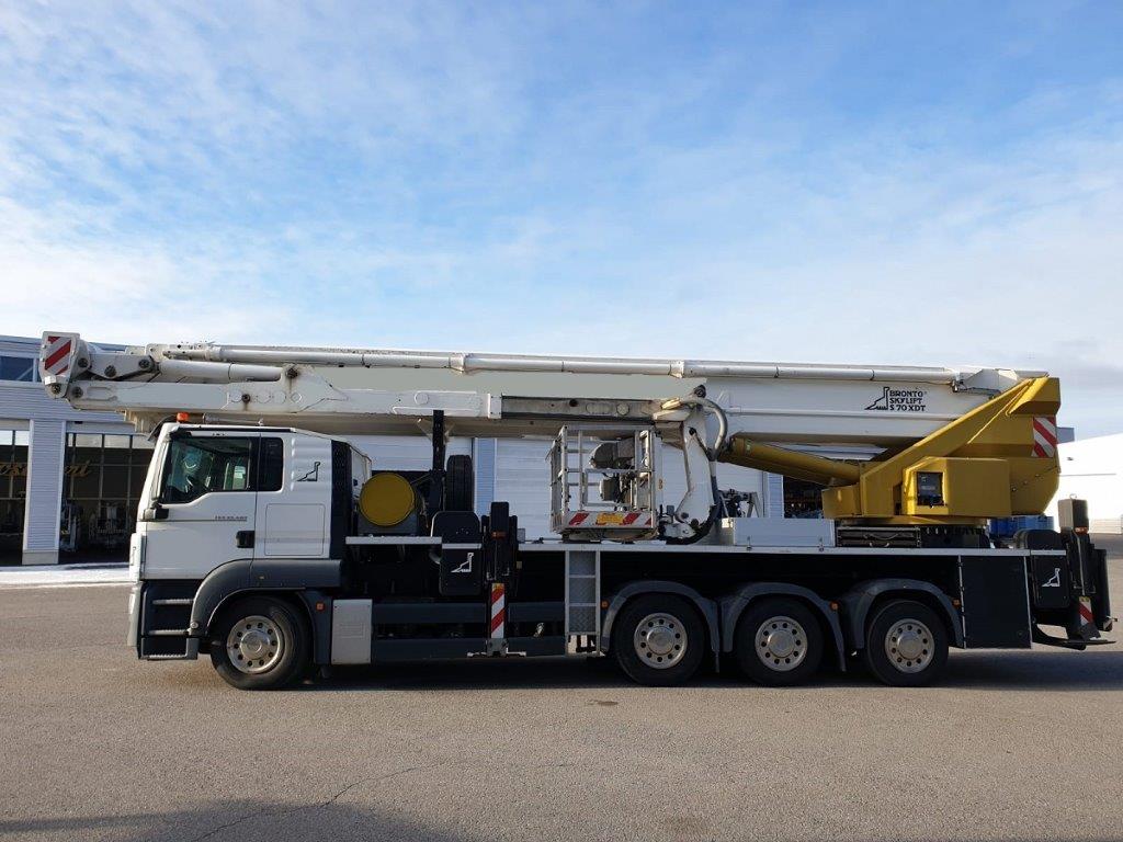 MAN + Bronto Skylift - VEMA Crane