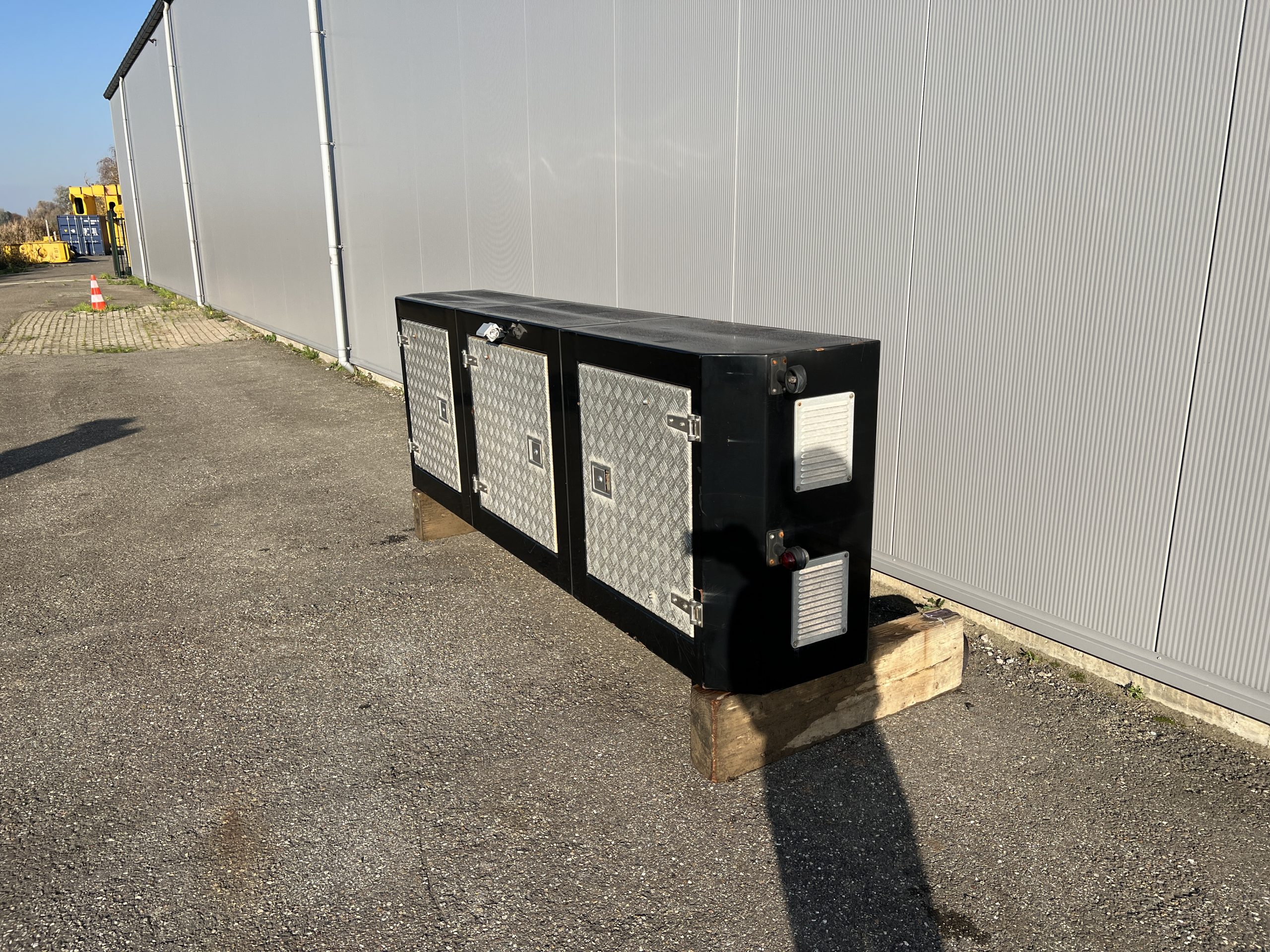 Storage box All terrain crane - VEMA Crane