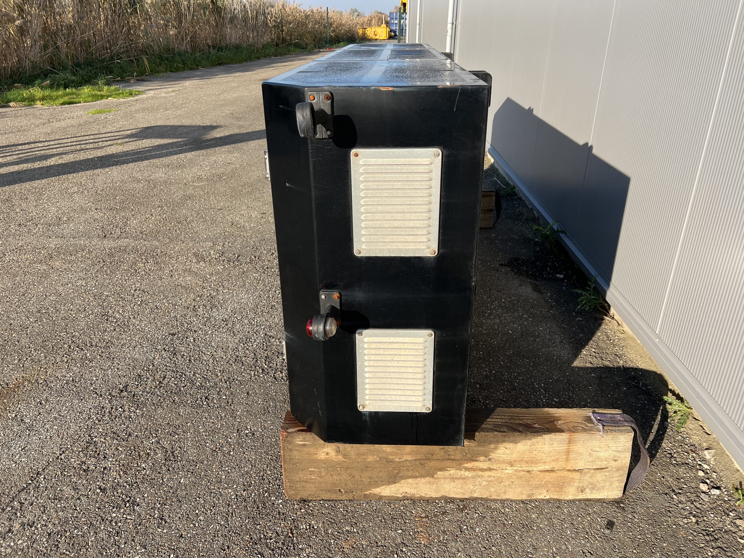 Storage box All terrain crane - VEMA Crane